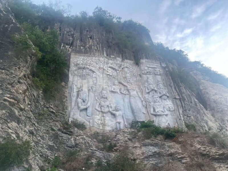 Half-day swing bridge, bamboo train, batcave & Killing cave - The Guide: Mr. Rich