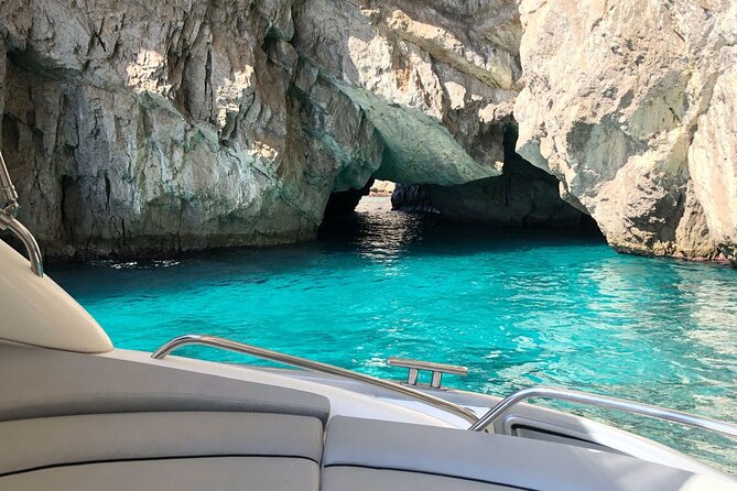 Half day to discover the fascinating island of Capri - FAQs