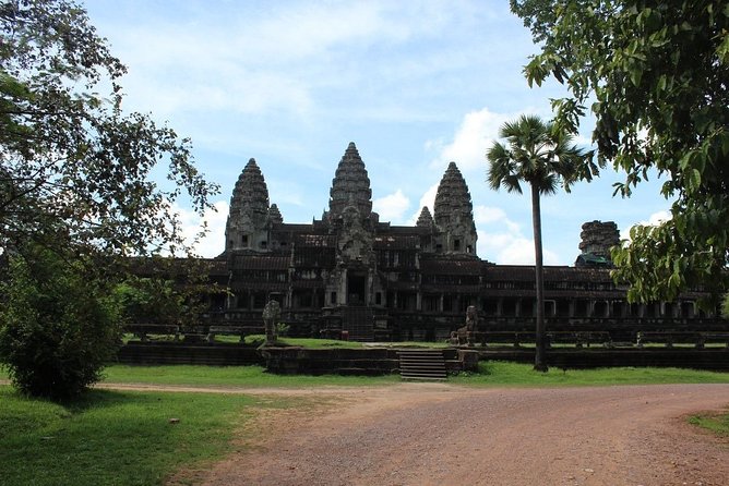 Half Day Tour- Angkor Wat, Ta Promh, Bayon Temple - Who Should Consider This Tour?