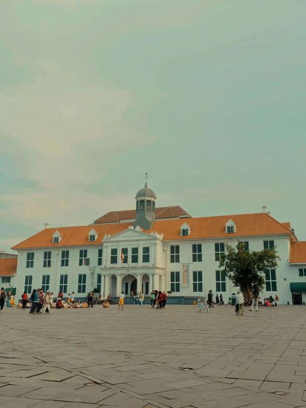 Half-Day Tour Around Jakarta Guide Speak Thailand - Key Points