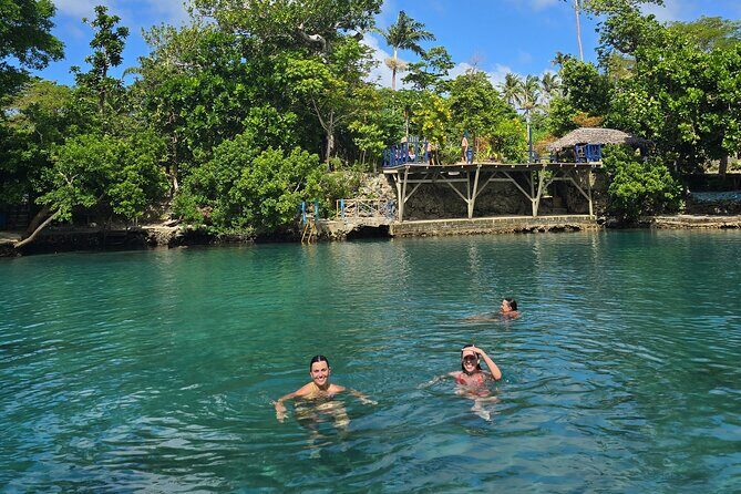 Half Day Tour at Eton Beach and Blue Lagoon with Lunch at Turtles - What Makes This Tour Stand Out?