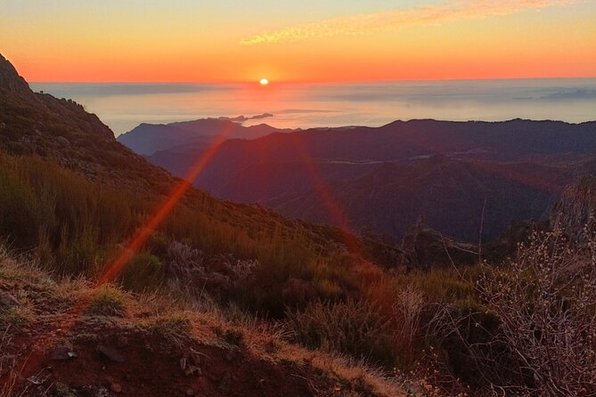 Half day Tour From 0 To 1818 Meters To Pico Do Arieiro Sunrise - Introducing the Pico do Arieiro Sunrise Tour