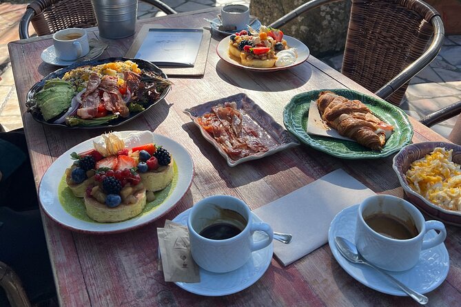 Half-Day Tour in Cascais / Sintra With Brunch and Wine Tasting - Taking in the Regions History and Culture