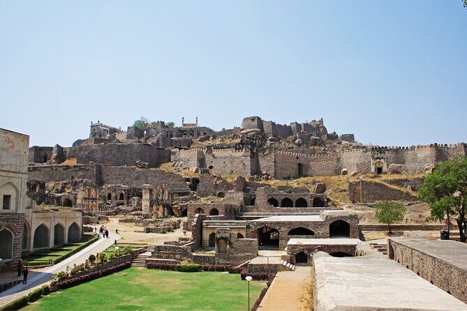 Half Day Tour in Golconda Fort and Qutub Shahi Tombs - FAQ