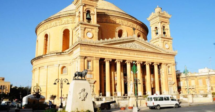 Half-Day Tour of Mosta, Ta'Qali Crafts Village & Mdina - Transportation, Timing, and Group Dynamics