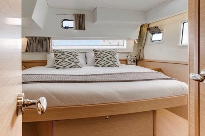 Half Day Tour on a Luxury Catamaran on Madeira Island - Onboard Refreshments