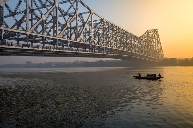 Half Day Tour to the Flower Market and Howrah Bridge in Kolkata - A detailed look at the tour itinerary