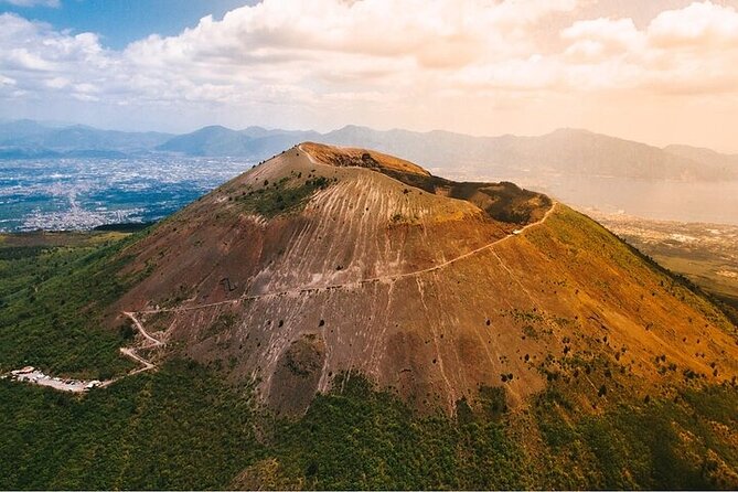 Half-Day Vesuvius Drive and Summit Hike from Naples with Lunch - An Introduction to the Vesuvius Experience