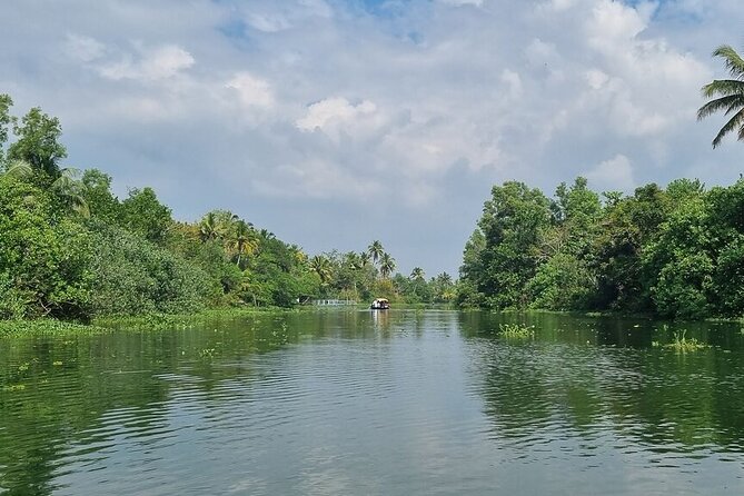 Half Day Village Backwater Eco Country Boat Cruise :Group Tour from Fort Cochin - FAQ