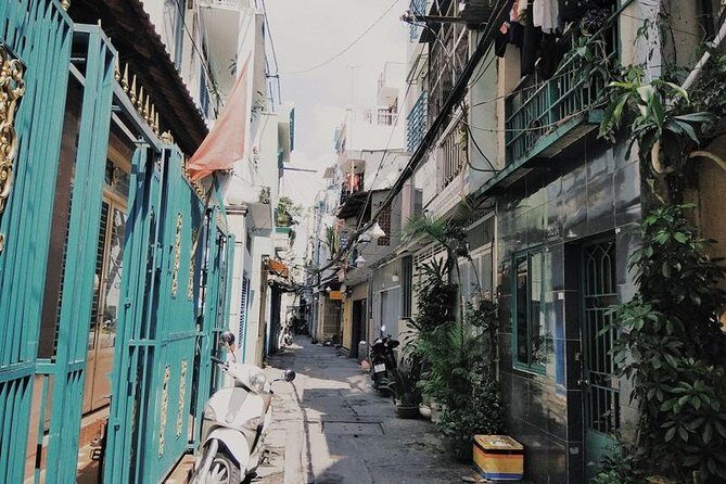 Half Day Walking Through Saigon Back Alley (Private tour) - Weaving Through Tiny Alleys and Local Neighborhoods