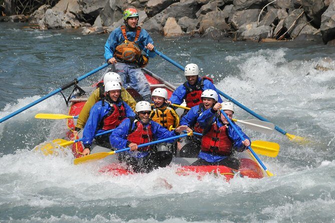 Half-Day Whitewater Rafting in Revelstoke - An In-Depth Look at the Revelstoke Whitewater Experience
