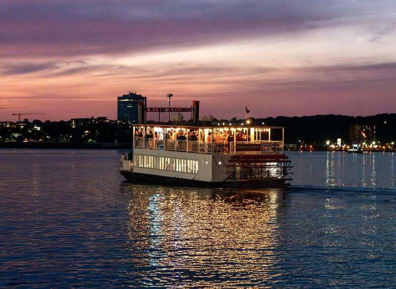 Halifax: Party Cruise on the Harbour Queen - What to Expect on the Halifax Party Cruise