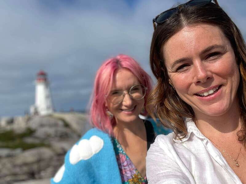 Halifax: Peggy's Cove, Lunenburg, and Annapolis Valley Tour - Queensland Beach and Mahone Bay: Beachside and Picture-Perfect