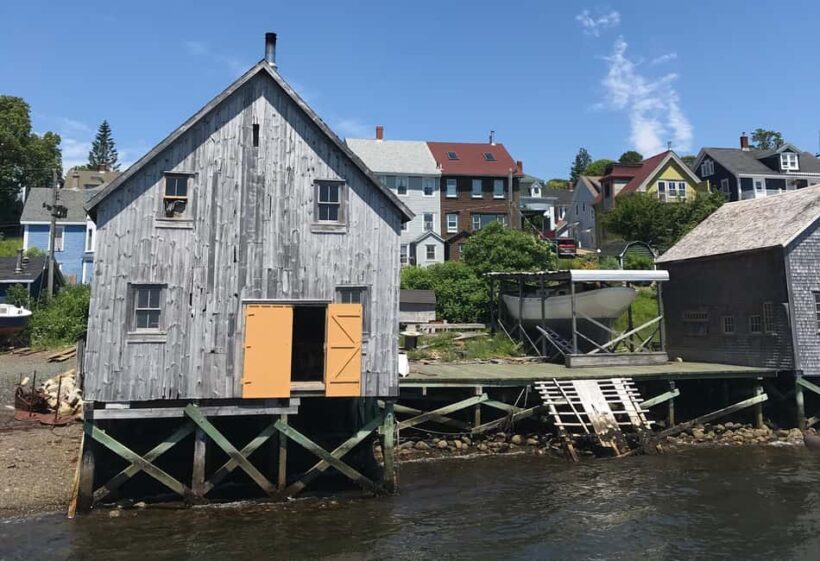 Halifax: Peggy's Cove, Lunenburg, and Annapolis Valley Tour - Transportation and Group Dynamics