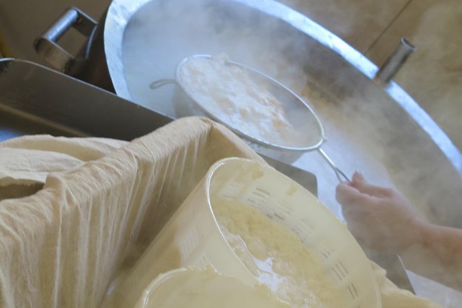 Halloumi Heaven: Cheese-Making Class & Troodos Mountain Villages 8h - Discovering the Charming Village of Lefkara