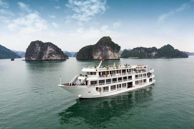 Halong Bay 2 Days-1 Night with Alisa Cruise - Starting Point and First Impressions