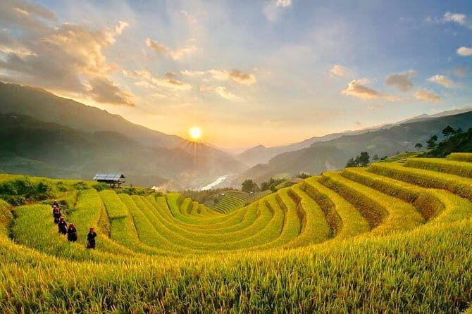 HaLong Bay 2D1N Tour with Dragon Crown Cruise from Hanoi - The Value of This Tour