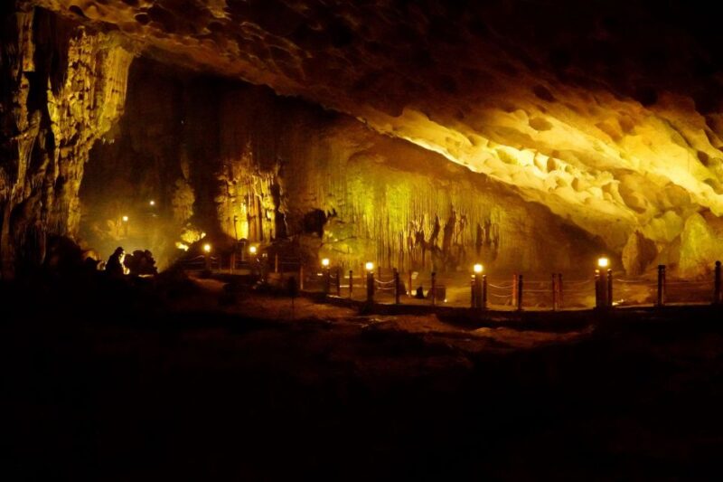 Halong bay 6 hours deluxe cruise trip, lunch, kayaking, swim - Value for Money