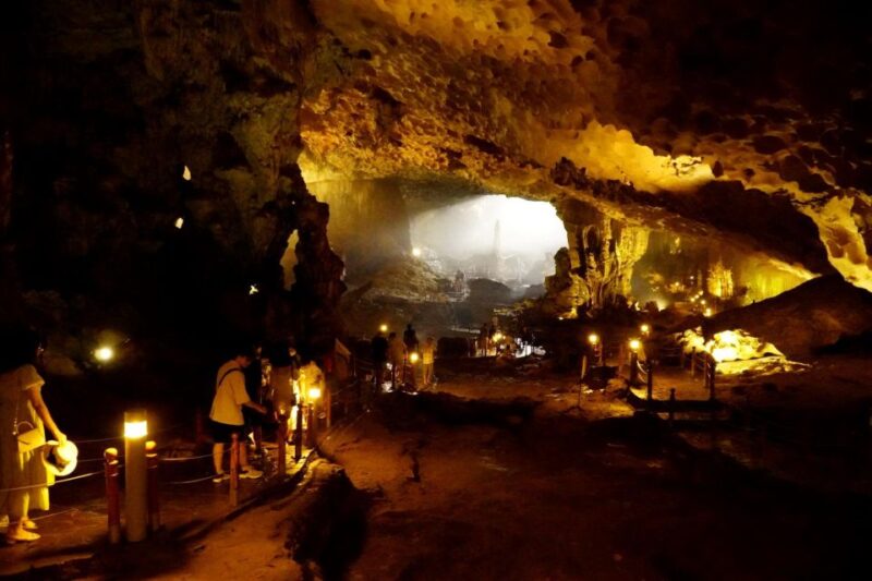 Halong bay 6 hours deluxe cruise trip, lunch, kayaking, swim - Who Will Love This Tour?