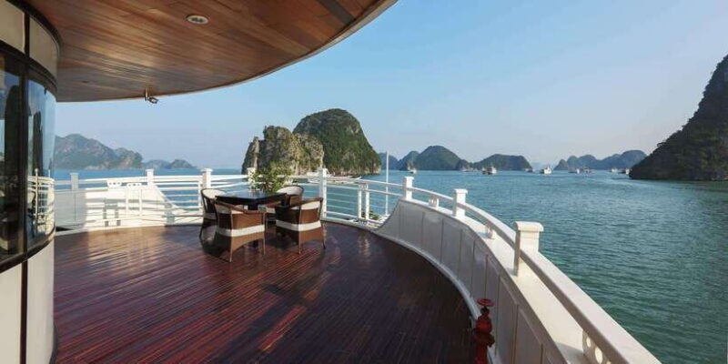 Halong Bay by Overnight Cruise with Kayak and Squid Fishing - What Makes This Cruise Stand Out