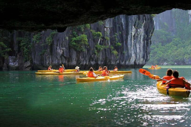 Halong Bay: Day Cruise with Lunch and Kayak from Ninh Binh - The Food and Drinks