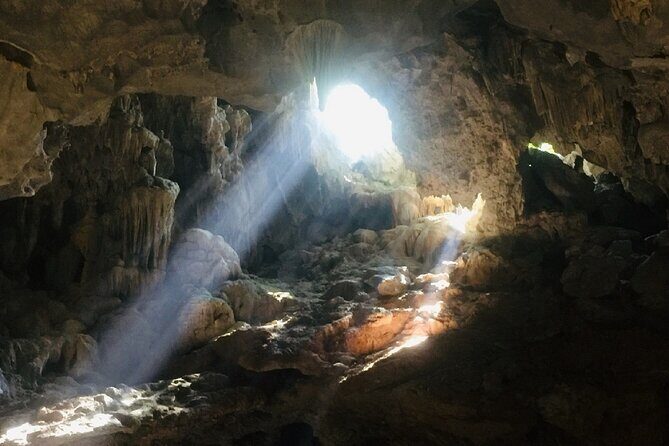 Halong Bay Day Trip 6-Hour Cruise Tour [Round-Trip Highway] With Lunch, Sea Kayak or Bamboo Boat (Row Boat) - Exploring Sung Sot Cave