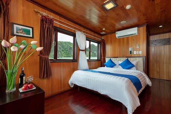 Halong bay deluxe cruise 2Days/1night: Kayaking, swimming, cave, mountain, meals - Who Will Love This Tour?