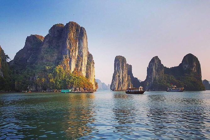 Halong Bay Full Day With Heaven Cave And Kayaking - A Detailed Look at the Full-Day Halong Bay Tour