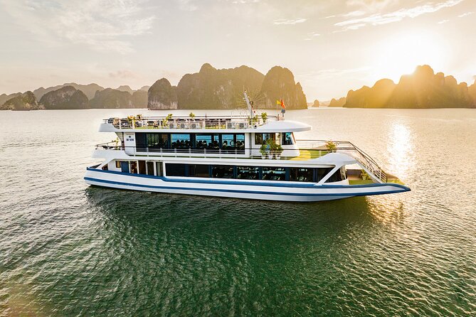 Halong bay Luxur Cruise Day trip: Buffet lunch & Limousine bus - Key Points