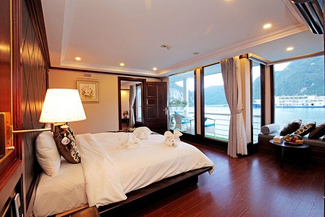 Halong - LanHa Bay with 3.5star La Pinta Cruise 3days/2nights - The Itinerary: A Closer Look