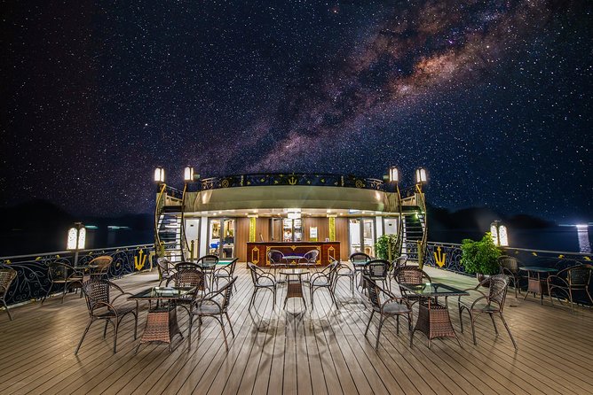 Halong Luxury Cruise 2D/1N: Kayaking, swimming, Titop island, Surprise cave - Who Will Love This Cruise?