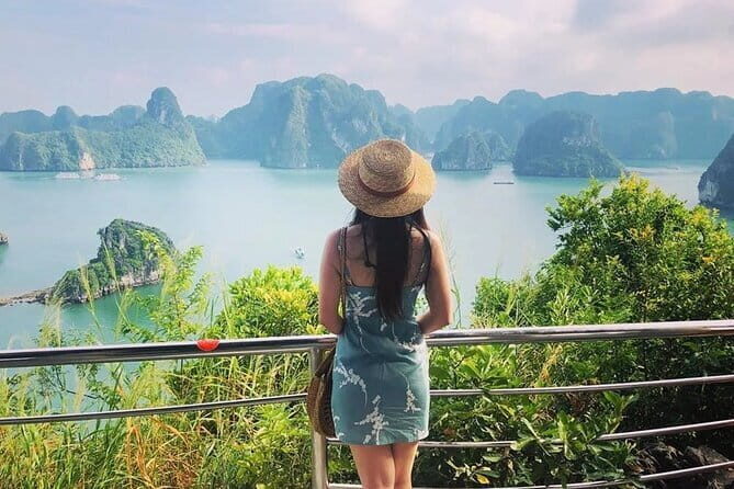 Halong Overnight Boutique Cruises: Kayaking, Swiming and Transfer - Key Points