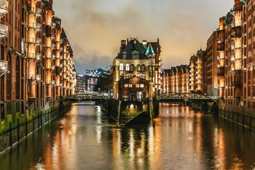 Hamburg: 1.5h Grand Harbor Evening Lights Cruise - A Practical Guide to Hamburg’s Evening Harbor Cruise