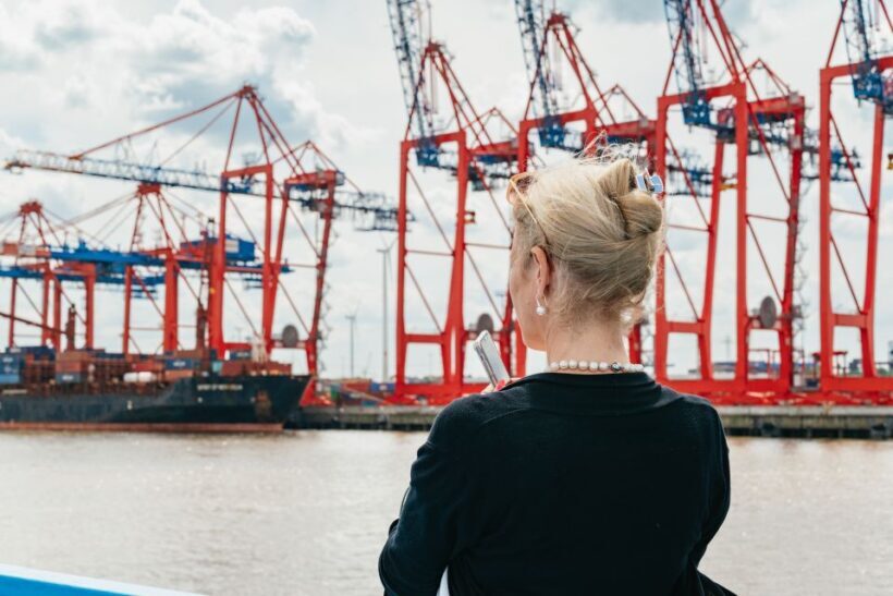 Hamburg: 1-Hour Harbor Sightseeing Cruise with HafenCity - The Experience — Pros and Cons
