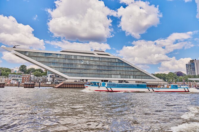 Hamburg: 2-Hour Harbor Cruise - Exploring the UNESCO-Protected Speicherstadt