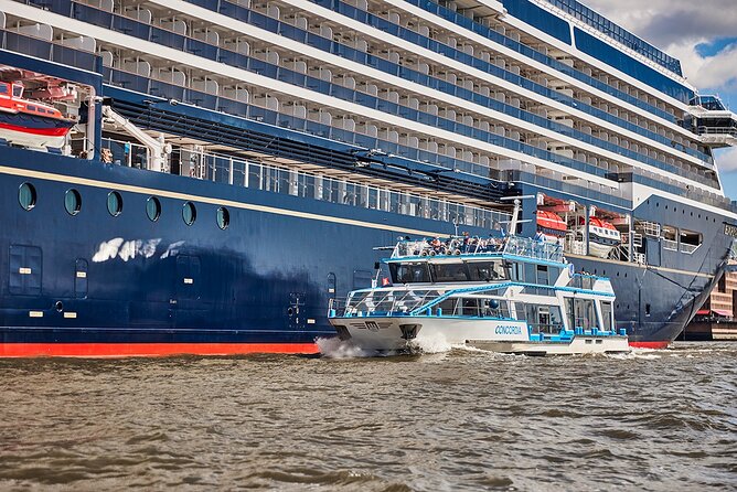 Hamburg: 2-Hour Harbor Cruise - Experiencing the Hamburger Fischmarkt
