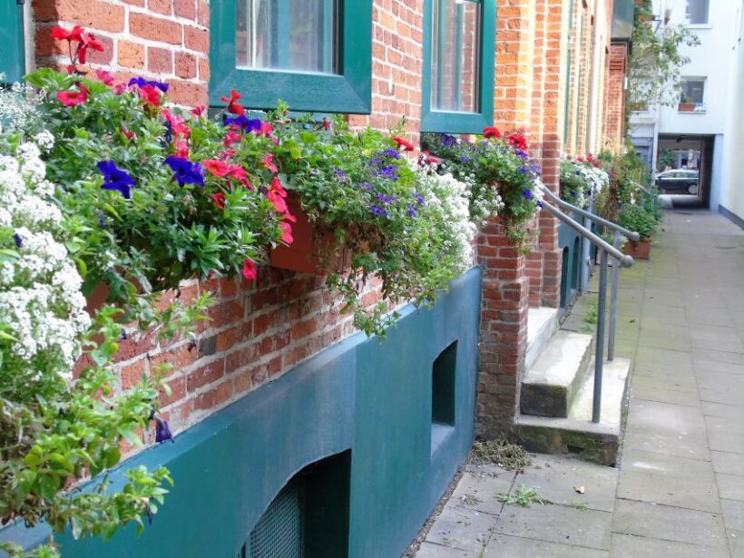 Hamburg: 2-Hour St. Georg Walking Tour - Exploring Hamburg’s St. Georg Neighborhood