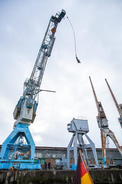 Hamburg: Bungee Jumping 50 Meters High over the Harbor - Key Points