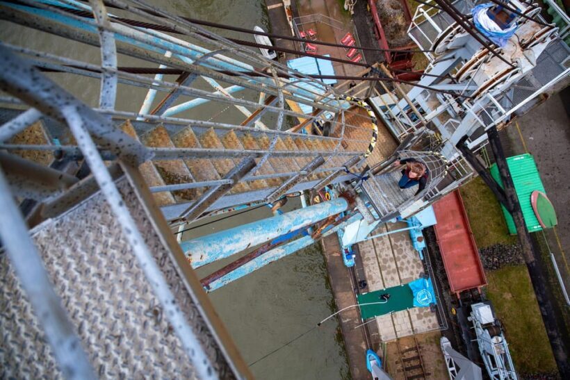 Hamburg: Bungee Jumping 50 Meters High over the Harbor - The Practicalities: Booking, Pricing, and Restrictions