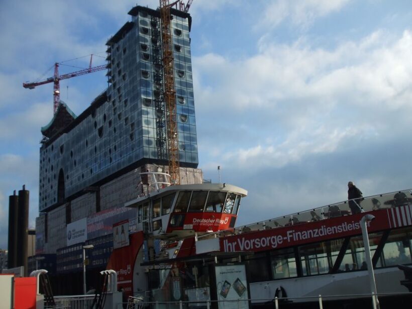 Hamburg: City Tour by Bike with Elbphilharmonie - An In-Depth Look at the Hamburg Bike Tour
