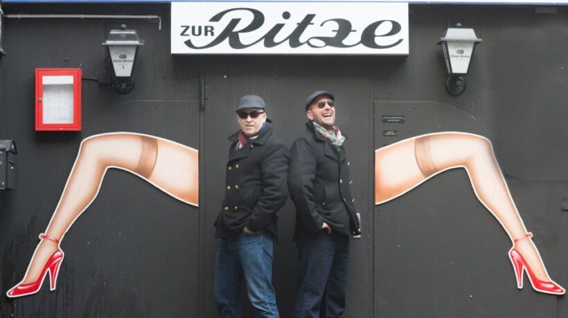 Hamburg: Die große Reeperbahn Tour mit den Kiezjungs - An Authentic Walk Through Hamburg’s Reeperbahn
