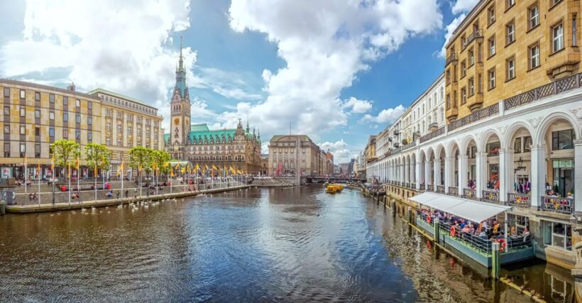 Hamburg: Guided Bike Tour - Key Points