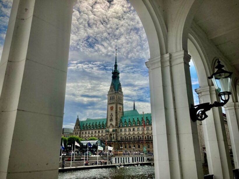 Hamburg: Guided Walking Tour in Danish - Who Will Love This Tour?