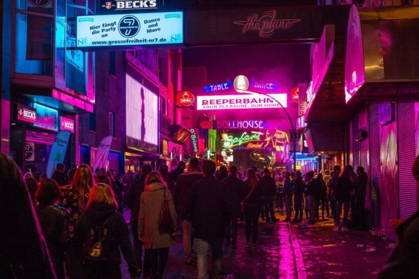 Hamburg: In the Footsteps of "Olivia" Reeperbahn Tour - Key Points