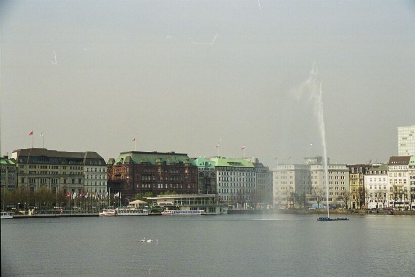 Hamburg: Line F Hop-On Hop-Off Bus and Boat Tour - FAQ