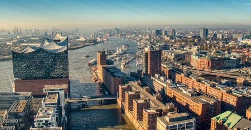 Hamburg : Must-See Walking Tour With A Guide - Practical Details: What to Expect and How It Works