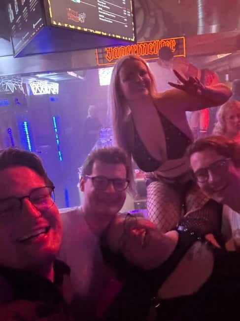 Hamburg: Neighborhood tour with a former dominatrix - The itinerary in detail
