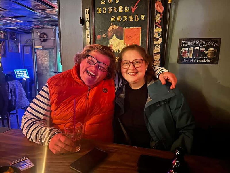 Hamburg: Neighborhood tour with a former dominatrix - How the tour operates