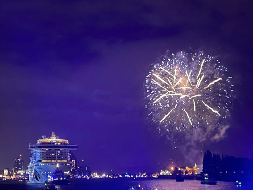 Hamburg: New Years Eve Harbour Cruise - Authenticity and Value