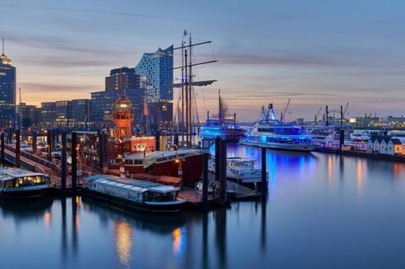 Hamburg : Old town Walking Tour With A Guide - Final Thoughts
